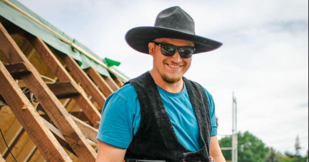 Holzbau Perfektion: | Ludwig Pappelbaum